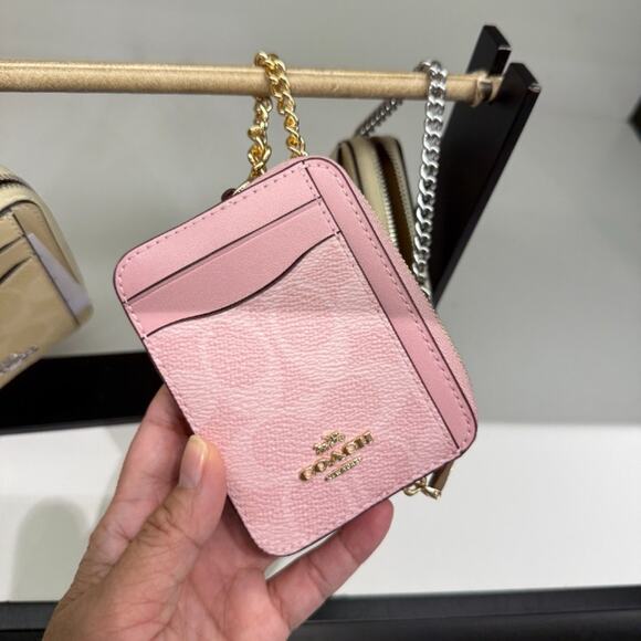 Coach | Bags | Coach Cw883 Zip Card Case In Signature Canvas In Powder ...
